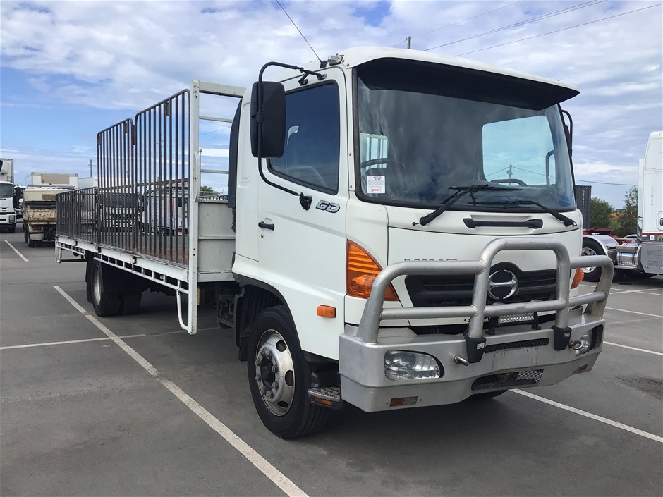 2007 Hino GD 4 x 2 Tray Body Truck Auction (0001-7054693) | Grays Australia