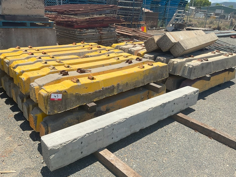 Large Quantity of Cement Railway Slippers and Square Concrete Cement ...