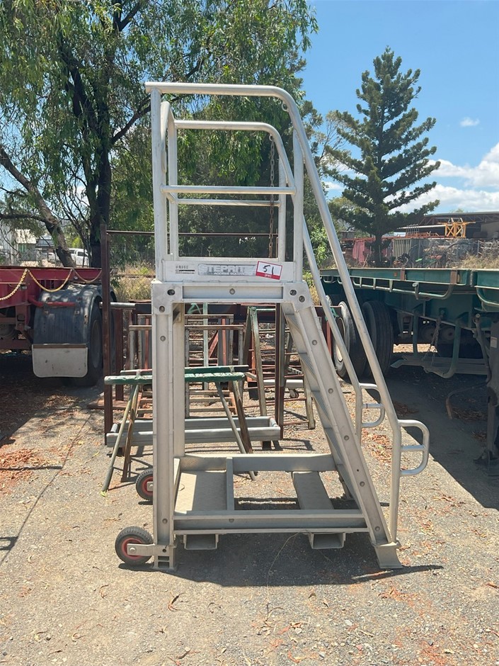 Aluminium Steprite Access Platform Ladder Auction (0051-7054654 ...