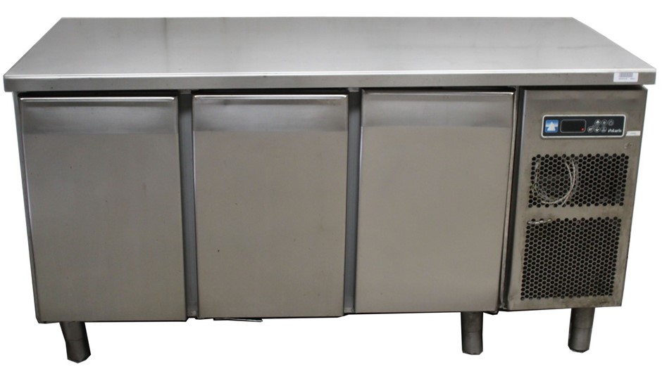 POLARIS UNDER COUNTER 3 DOOR FRIDGE Auction (0020-5058464) | Grays ...