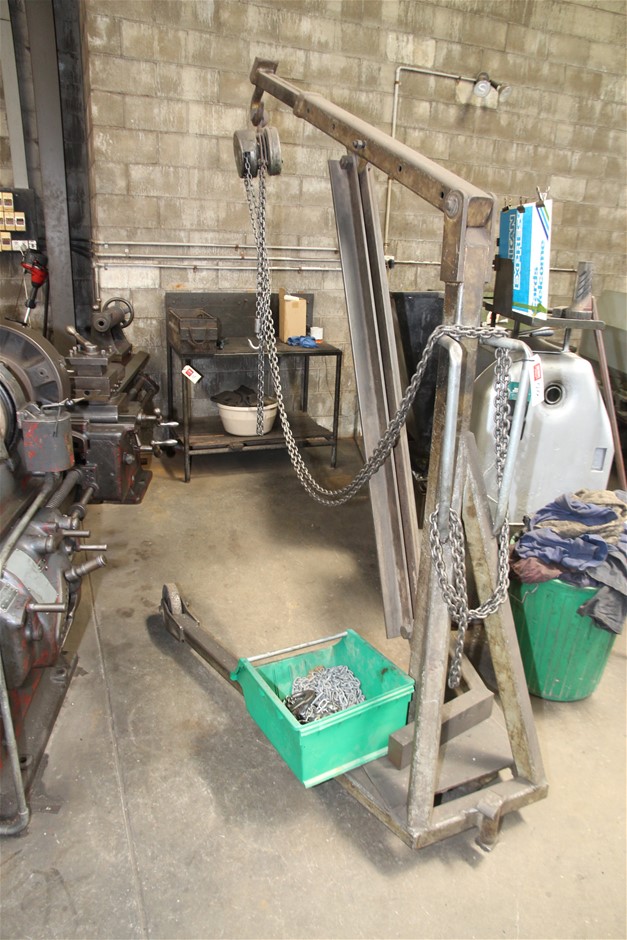 Mobile Jib Crane with Chain Block Auction (0040-5058494) | Grays Australia
