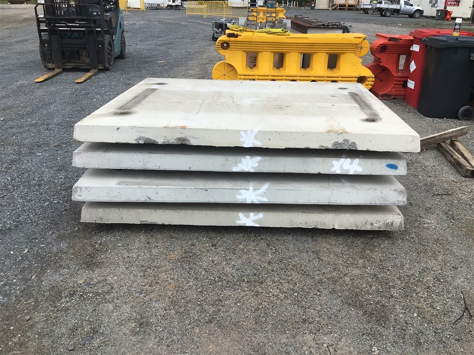 Concrete Seconds Precast Slabs (Qty 4) Auction (0018-7055043) | Grays ...