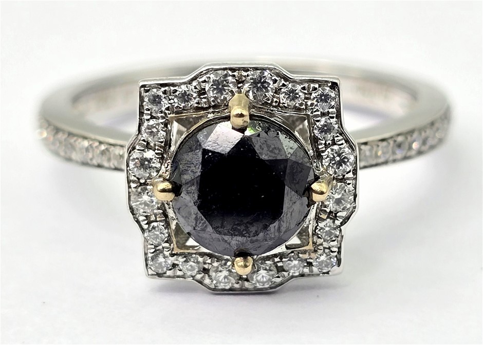 18 CARAT WHITE GOLD AND DIAMOND RING - $6K VALUATION Auction (0001 ...