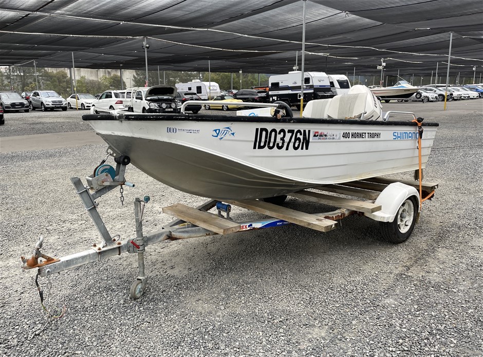 2009 Quintrex 400 Side Console Auction (0001-10082225) | Grays Australia