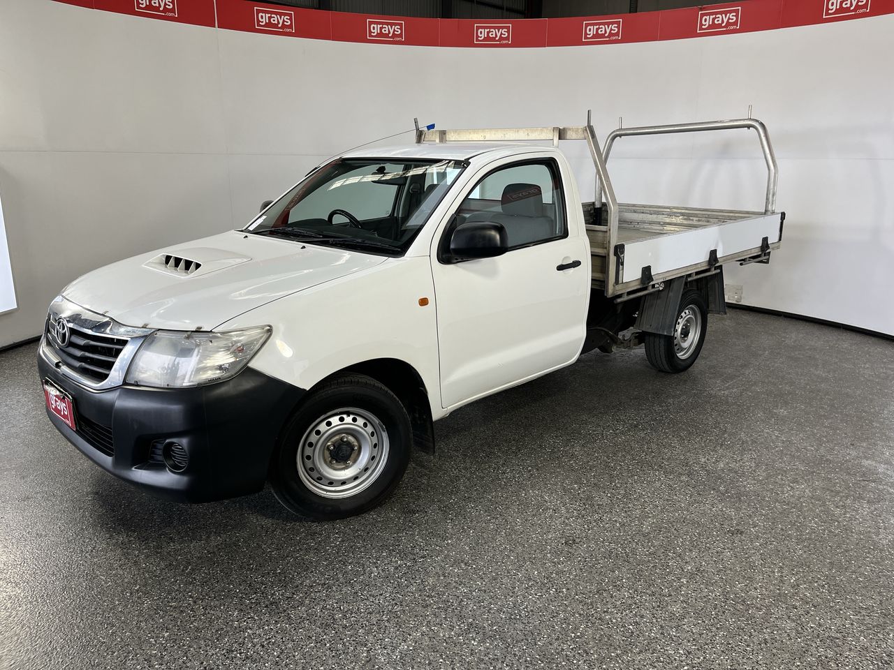 2014 Toyota Hilux 4X2 SR KUN16R Turbo Diesel Manual Cab Chassis Auction ...