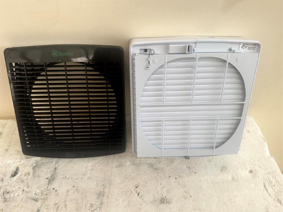 2x Xpelair GX9 Window Mounted Exhaust Fan Auction (0069-3031509 ...