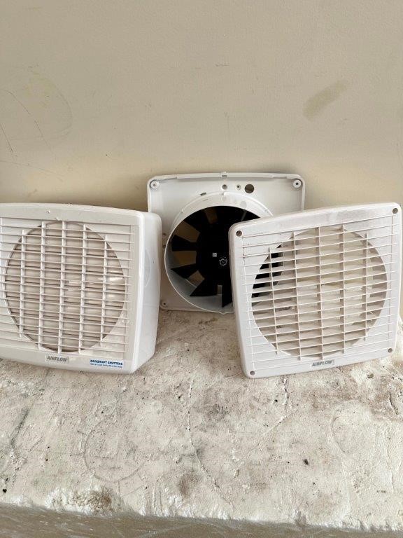 1 x Clipsal Airflow 7106A 190mm Wall Exhaust Fan Auction (0123-3031509 ...