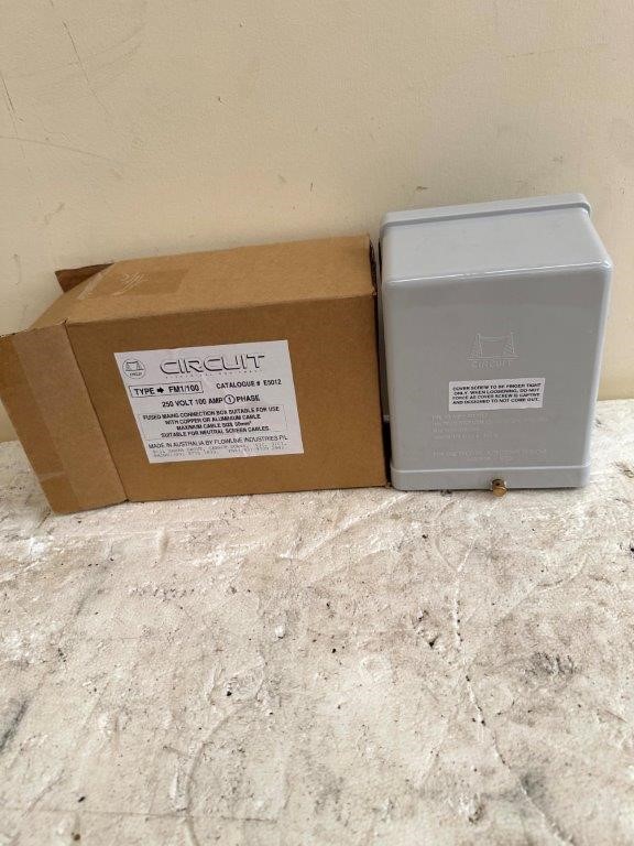 1 x CIRCUIT FM1/100 250 volt 100 Amp Fused Mains Box Auction (0125 ...