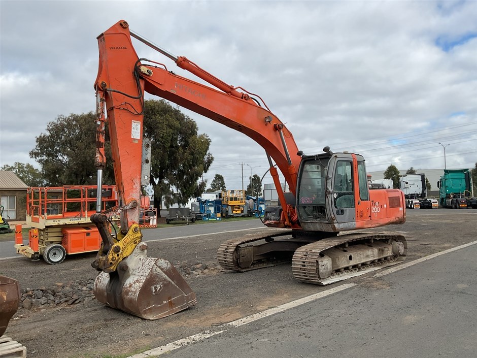Hitachi ZX200LC Hydraulic Excavator Auction (0003-3031567) | Grays ...
