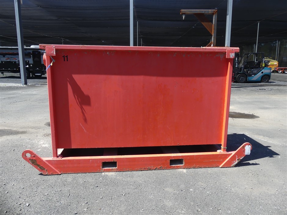 2023 Skip Factory 3000L Dewater / Sludge Tank Auction (0048-5058976 ...