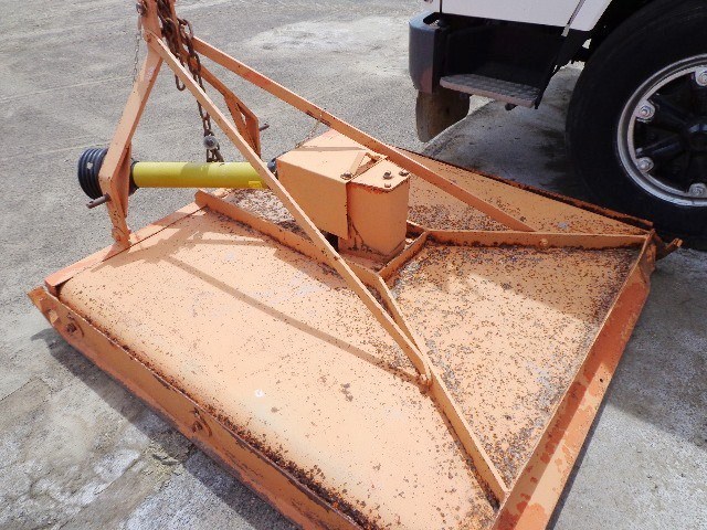 Howard heavy duty 5’ slasher, has the heavy duty drive gearbox fitted ...