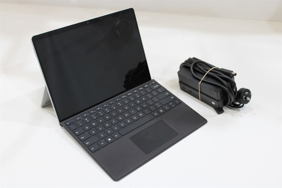 MICROSOFT SURFACE PRO 8 1982 Auction (0126-9056459) | Grays Australia