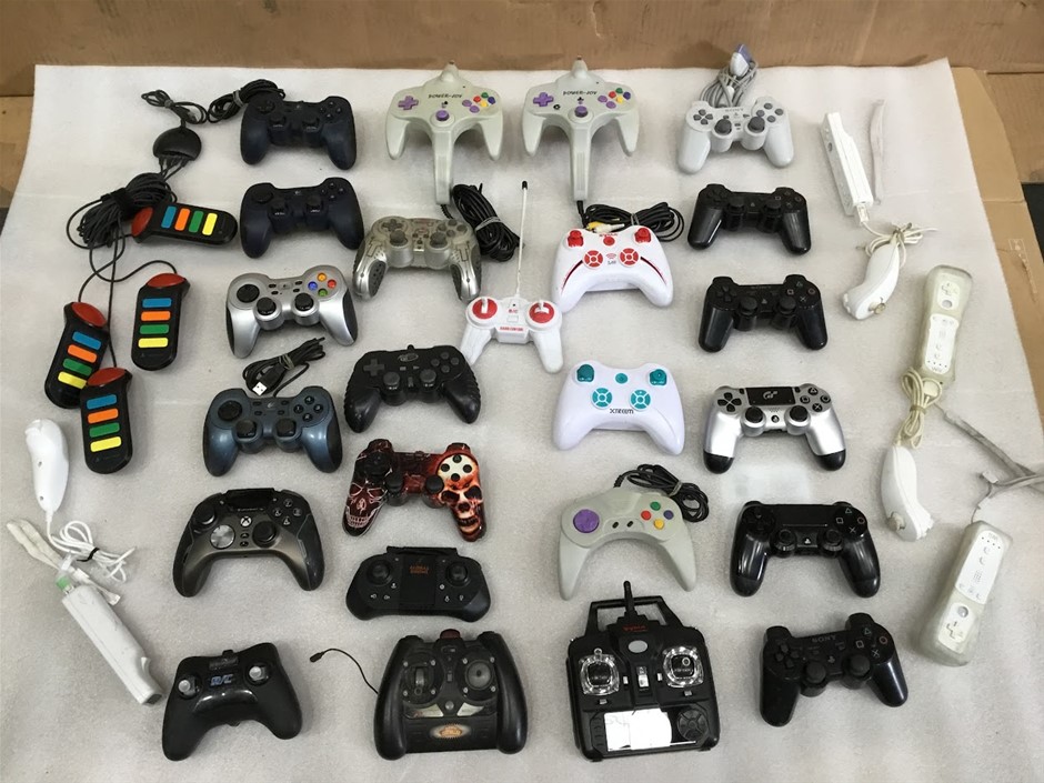 Mix brand mix model Game console controller Auction (0044-2564534 ...