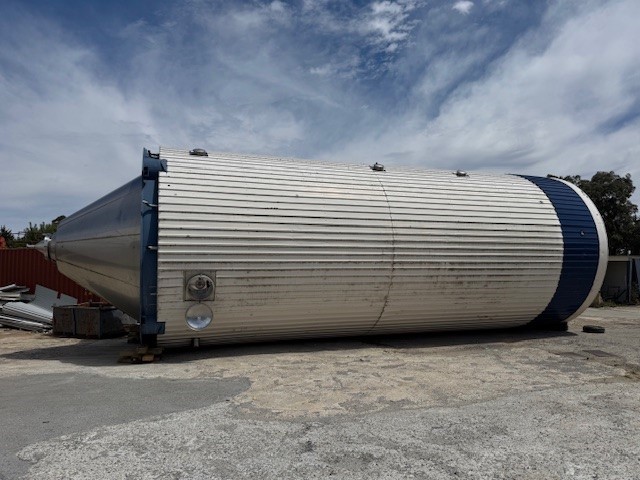 200,000lt Triple Jacketed Holding Tank Auction (0001-3031861) | Grays ...