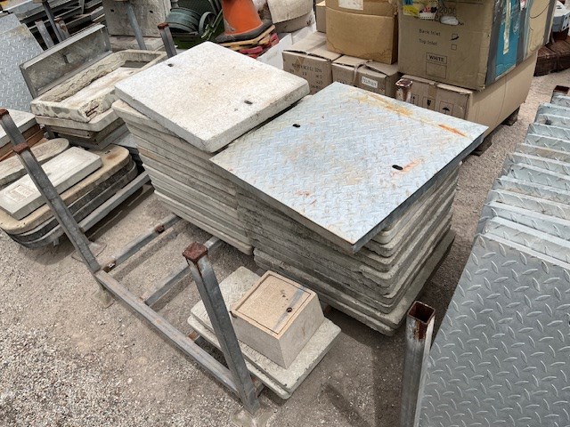 Pallet Containing Concrete Communications Pit Cover Auction (0069 ...