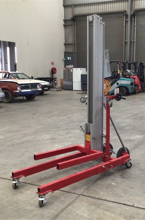 Samson lift material hoist Auction (0056-5059014) | Grays Australia