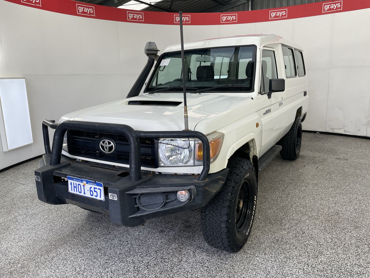 2014 Toyota Landcruiser Workmate (4x4) VDJ78R T/Diesel Manual 11 Seat Wagon Auction (0001 ...