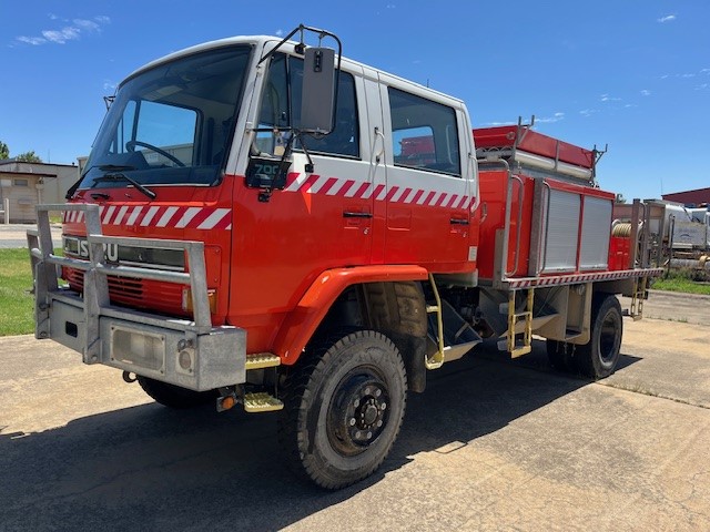 1995 ISUZU 700 4x4 Truck - Ex RFS Auction (0027-5058984) | Grays Australia