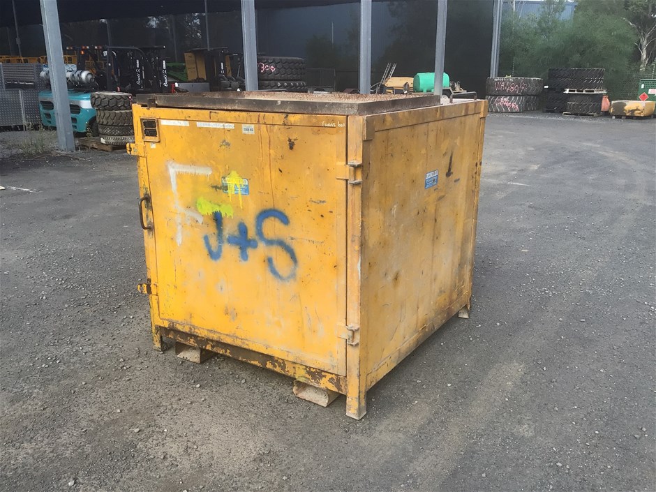Heavy Duty Equipment Storage Box Auction (0082-5058976) | Grays Australia