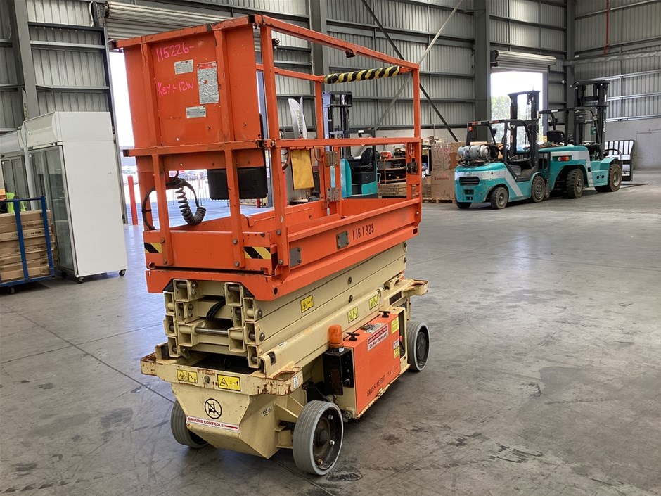 2015 JLG R6 Scissor Lift Auction (0005-3032096) | Grays Australia