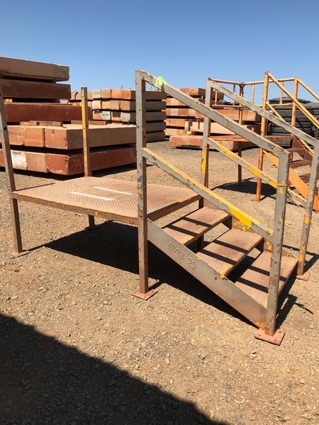 Landing & Steps (GAP RIDGE) Auction (0123-9057336) | Grays Australia