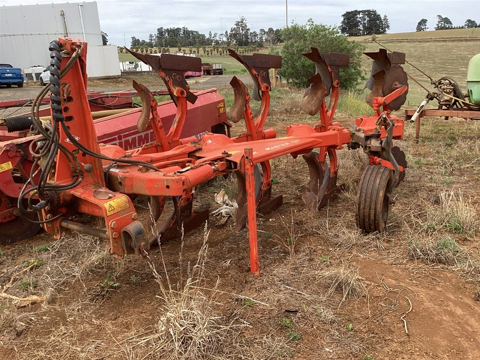 KUHN VARI-MASTER 121 4-Row Reversible Rotating Plower Attachment ...