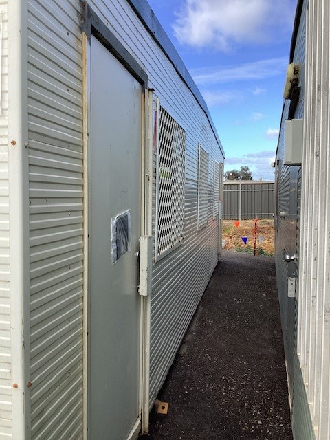 Portable Building Shell 9.6M x 3.0M Auction (0002-8019907) | Grays ...