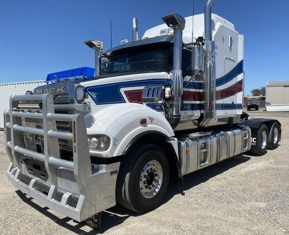 2017 Mack CLXT 6 x 4 Prime Mover Truck Auction (0002-8019821) | Grays ...