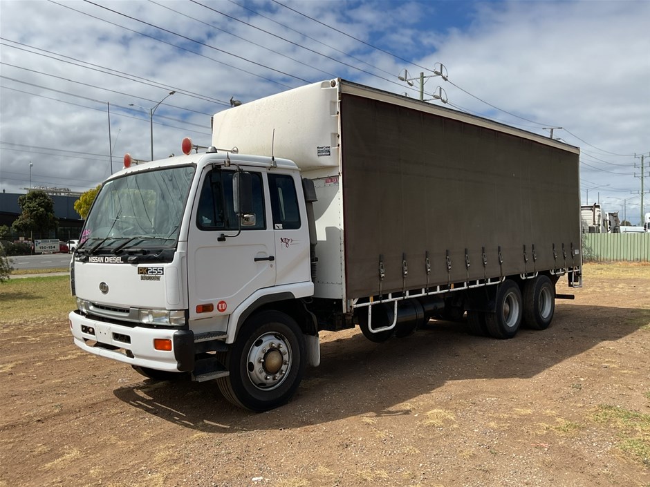 2002 UD PK255 6 x 2 Curtainsider Rigid Truck