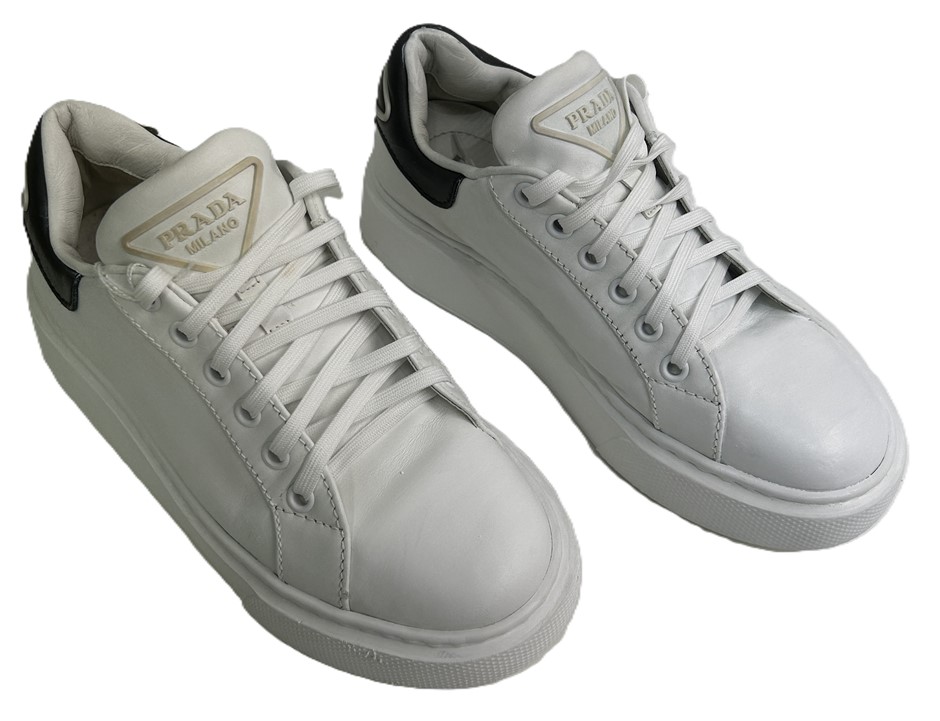 PRADA Marco Calf Leather Low Top Sneakers Auction (0126-2565738 ...