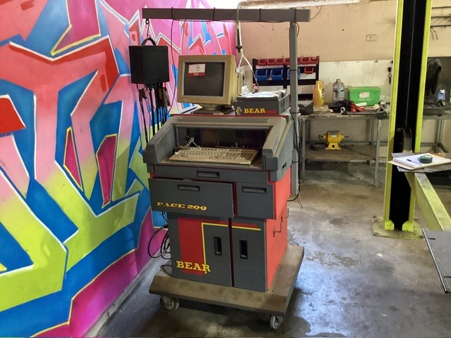 Bear Pace 200 Engine Analyzer Machine Auction (0008-8019992) | Grays ...