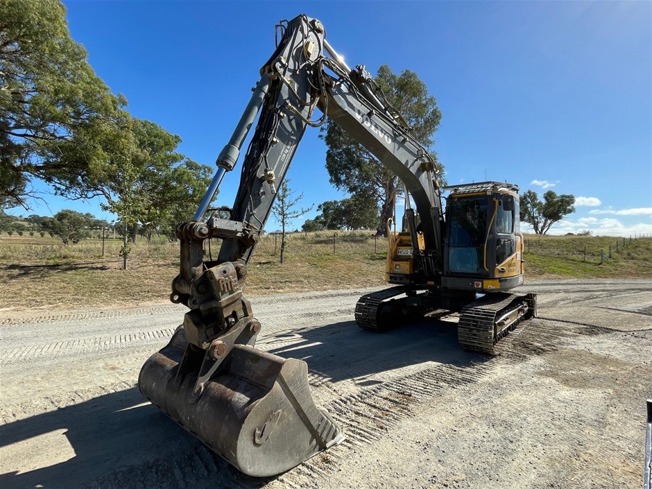 2017 Volvo ECR145CL Hydraulic Excavator Auction (0023-5059424) | Grays ...