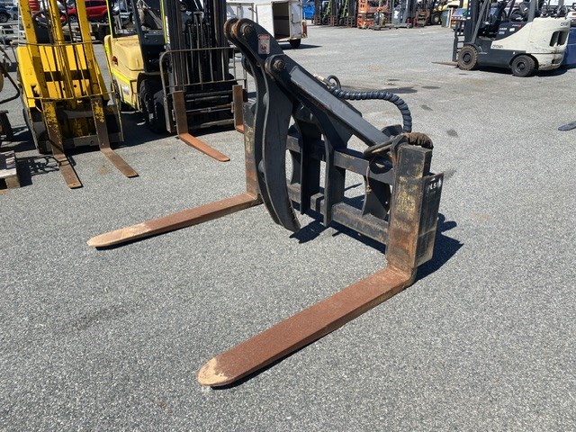 2011 Telehandler TLG Pallet Fork Log Grab Auction (0010-9058243 ...