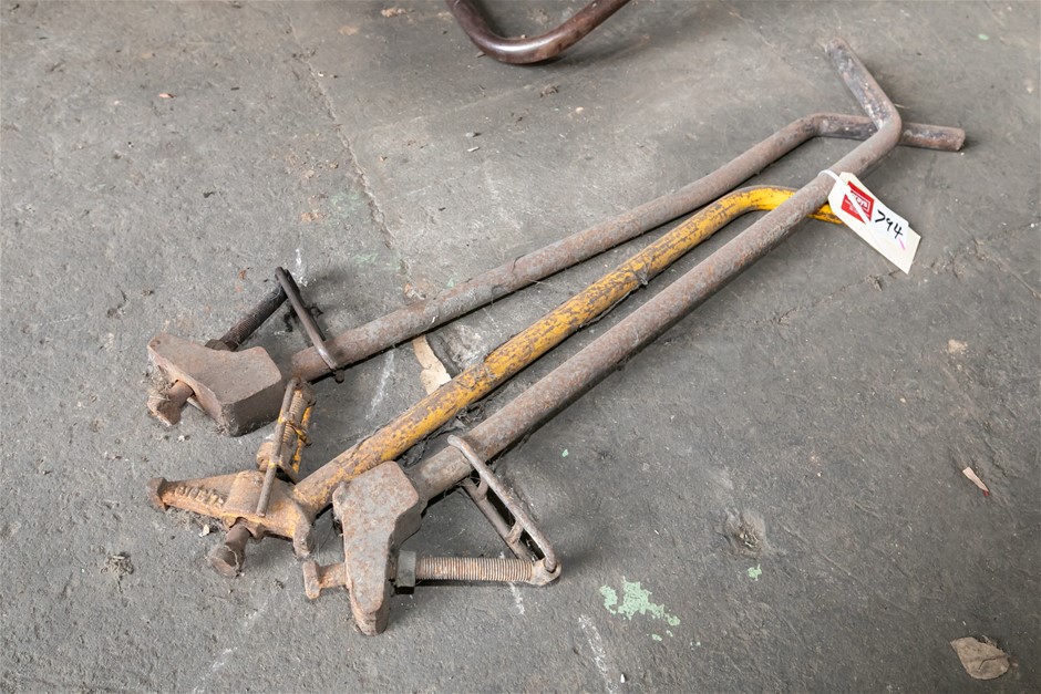 Gatic Lid Lifters Auction (0794-5059239) | Grays Australia