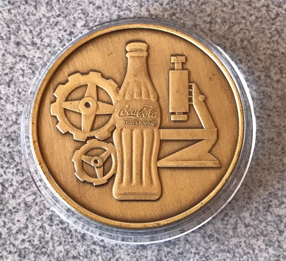Coca Cola Collectable Medallion & Capsule Brass Coin Look 40mm Auction ...