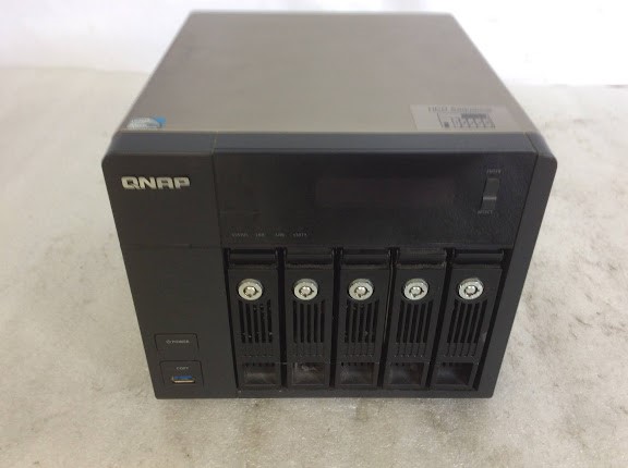 QNAP TS-559 Pro II Hard Drive Enclosure Auction (0029-2567010) | Grays ...