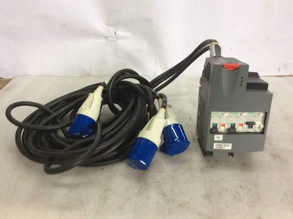 APC 877-287-7835 Power Distribution Module Auction (0014-2567068 ...