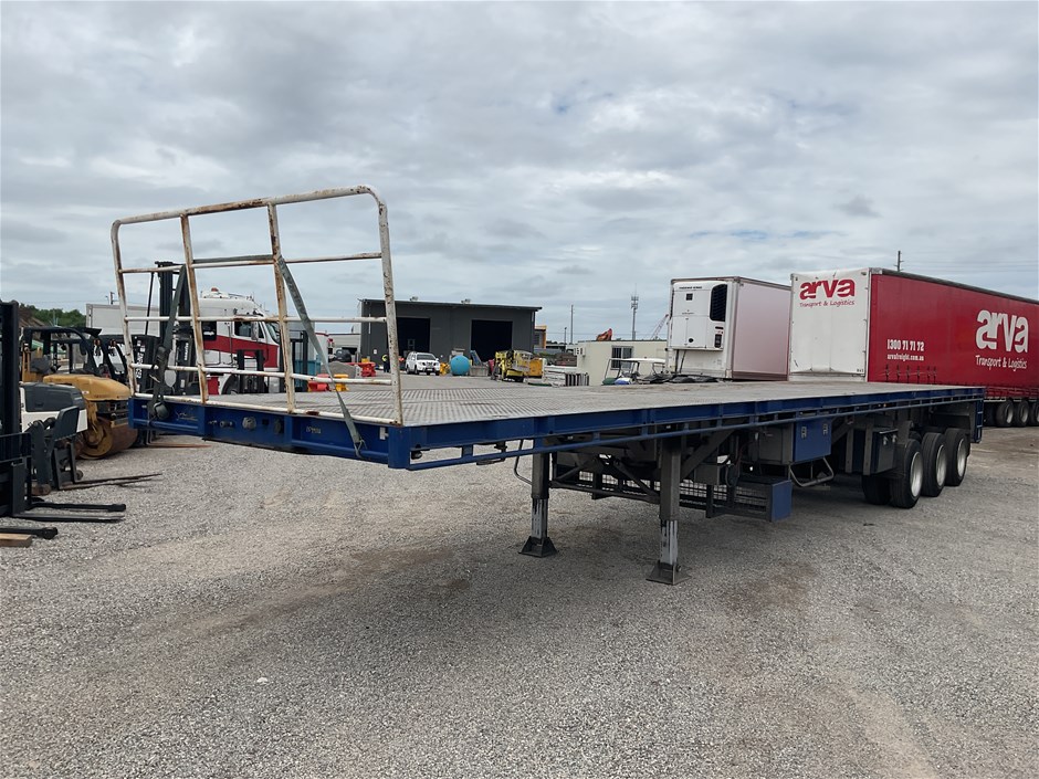 2020 Stonestar OD-BD-RT Extendable Triaxle Flat Top Trailer