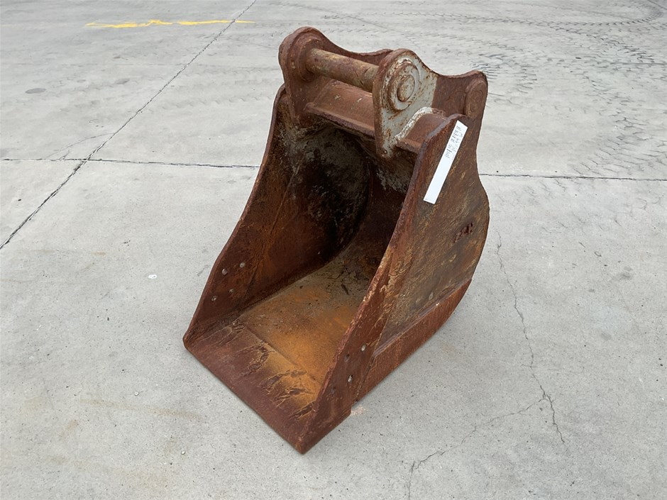 ECH Mud Excavator Bucket Auction (0019-3033102) | Grays Australia