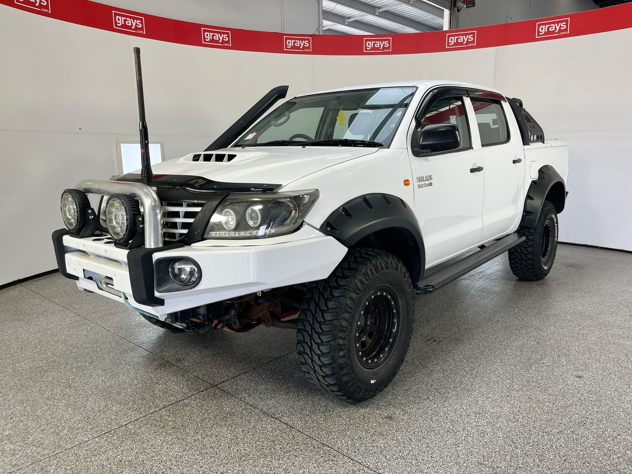 2006 Toyota Hilux SR (4x4) KUN26R Turbo Diesel Manual Dual Cab Auction ...