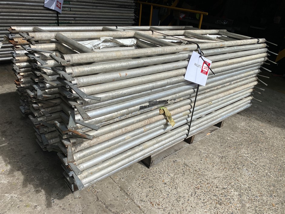Bundle of 33 x Aluminium Scaffold Ledger Beams – 2.5m Auction (0255 ...