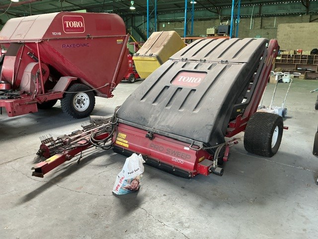 Toro Pro Sweep 5200 Finishing Mower Auction (0103-9059050) | Grays ...