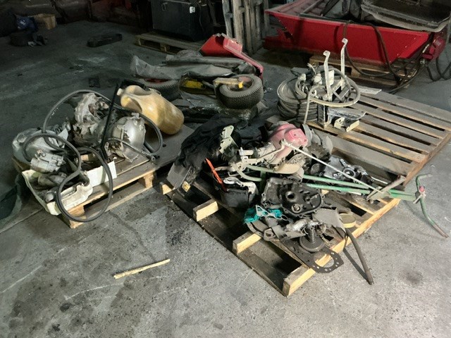 Assorted Engine Parts 4 x Pallets Auction (0168-9059051) | Grays Australia