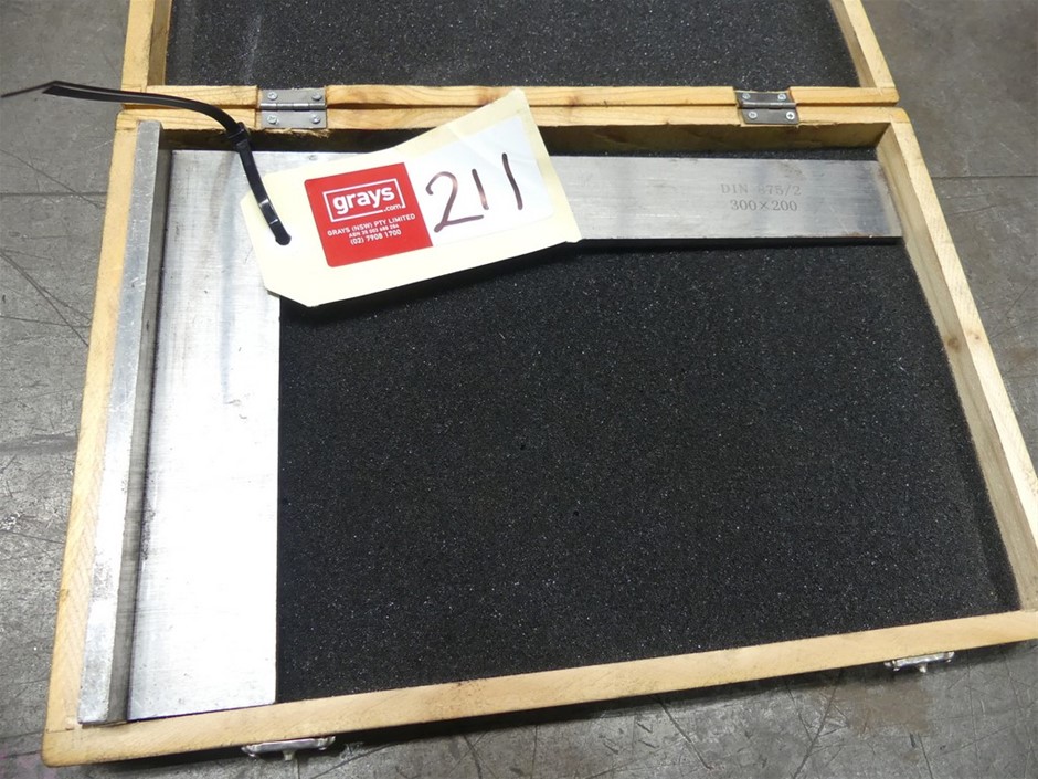 DIN 875/2 Precision Engineers Square Auction (0211-5059665) | Grays ...