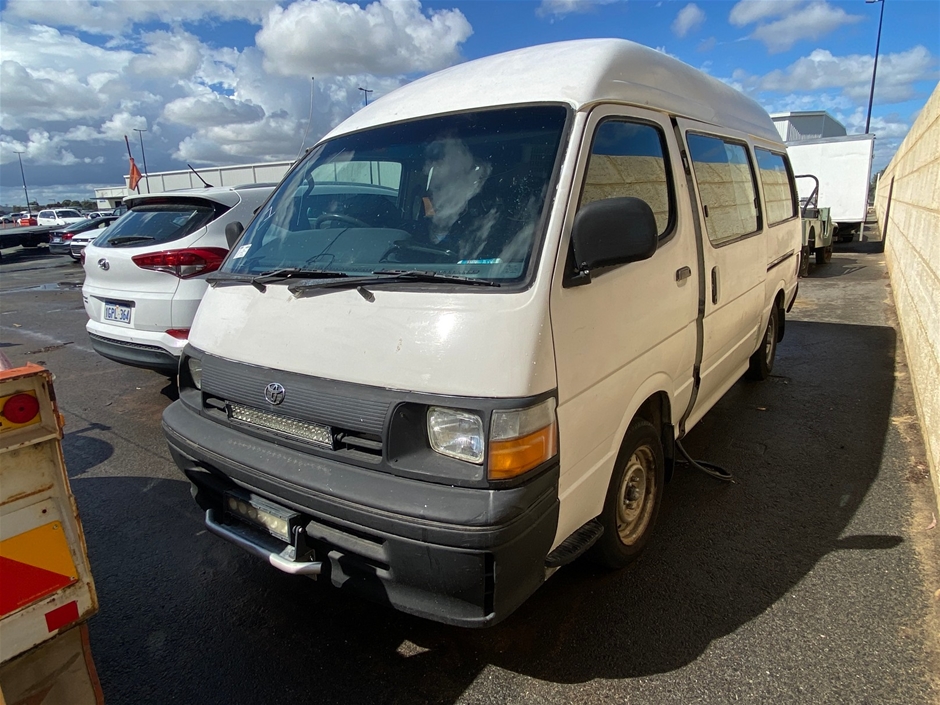 1997 Toyota Hiace Commuter RZH125R Manual Bus Auction (0001-9060298 ...