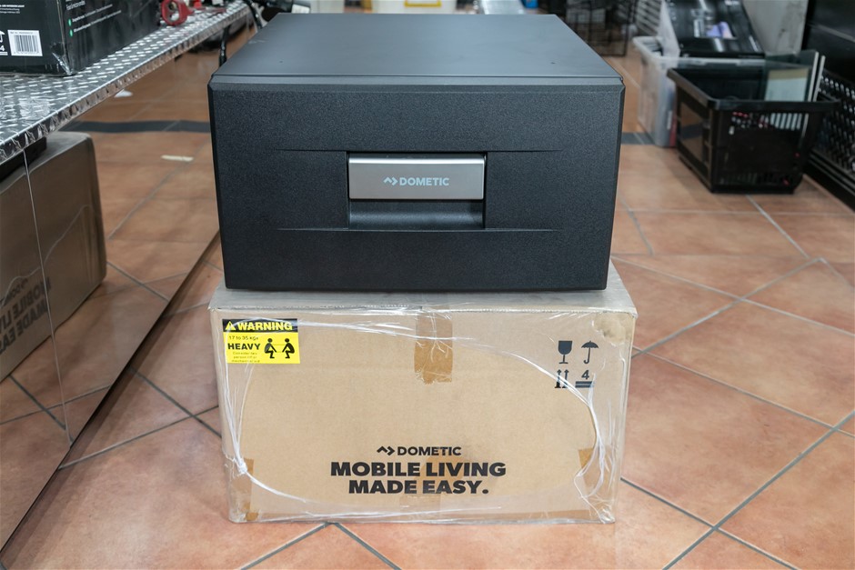 Dometic CD30 Truck Draw Fridge Auction (0039-5059684) | Grays Australia