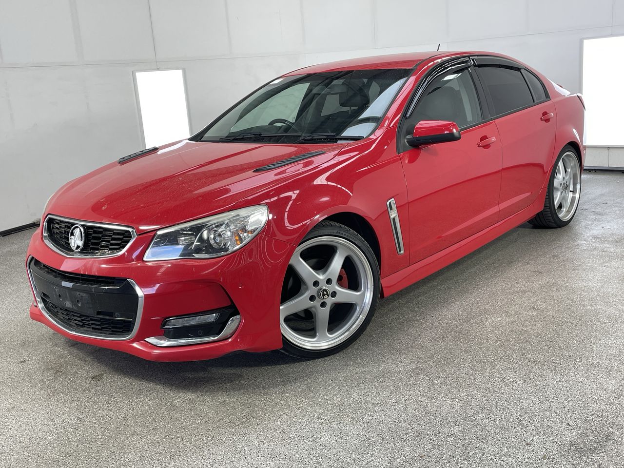 2017 Holden Commodore SV6 VF Automatic Sedan Auction (0001-21048469 ...