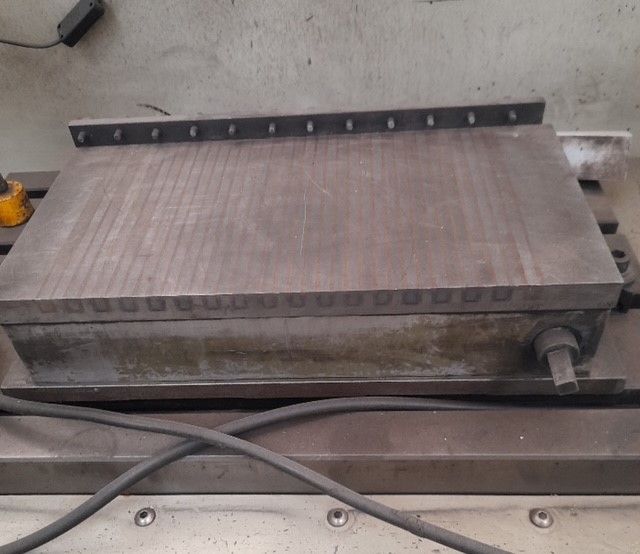 Magnetic Shuck Table Auction (0019-5059896) | Grays Australia
