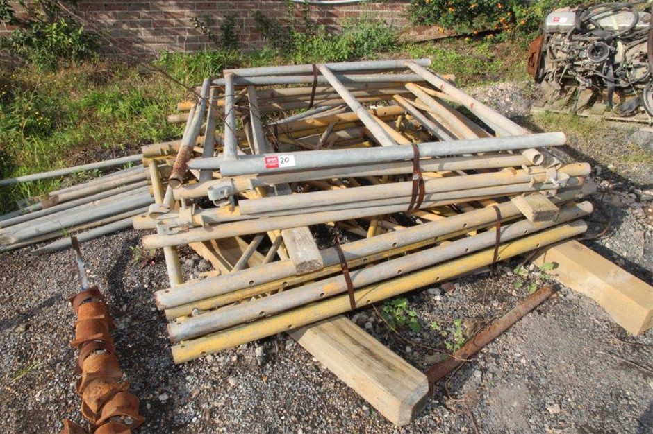 Scaffolding End Frames& Braces Auction (0020-5059843) | Grays Australia