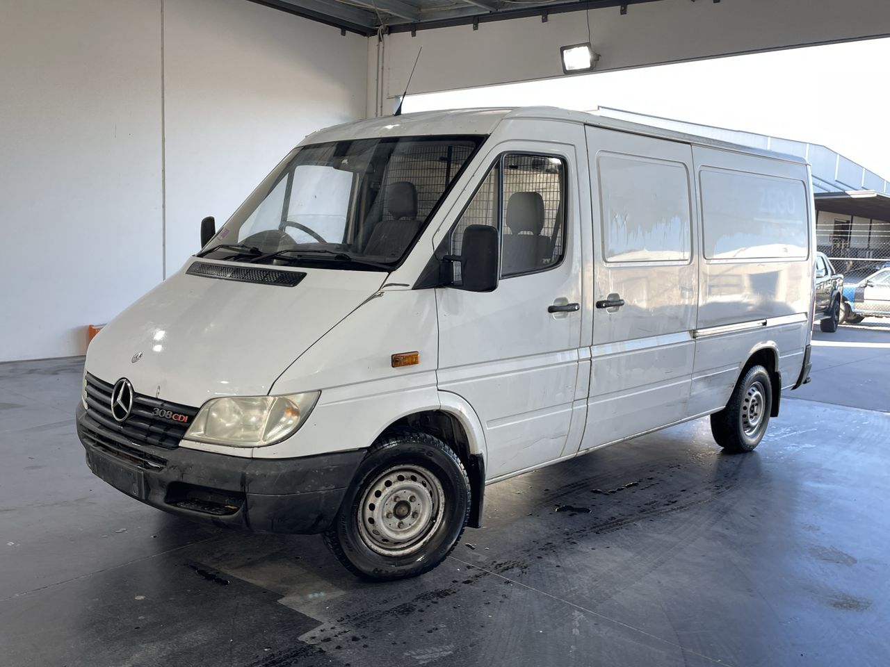Mercedes Benz Sprinter Turbo Diesel Manual WOVR-INSPECTED Auction (0001 ...